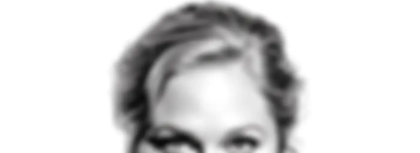 Listen to Amy Schumer - Biography Flash | Zeno.FM